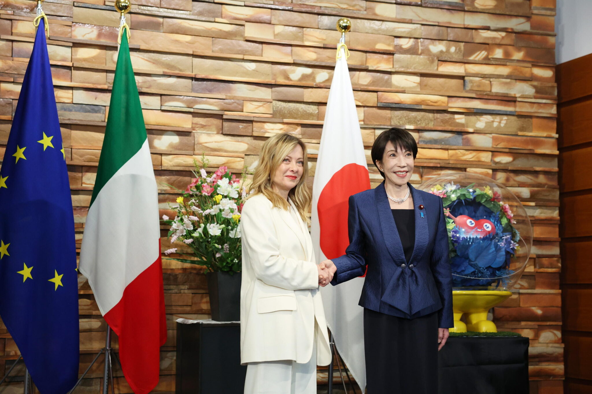 Meloni meets Takaichi in Tokyo: "We really believe in the Italy-Japan ...